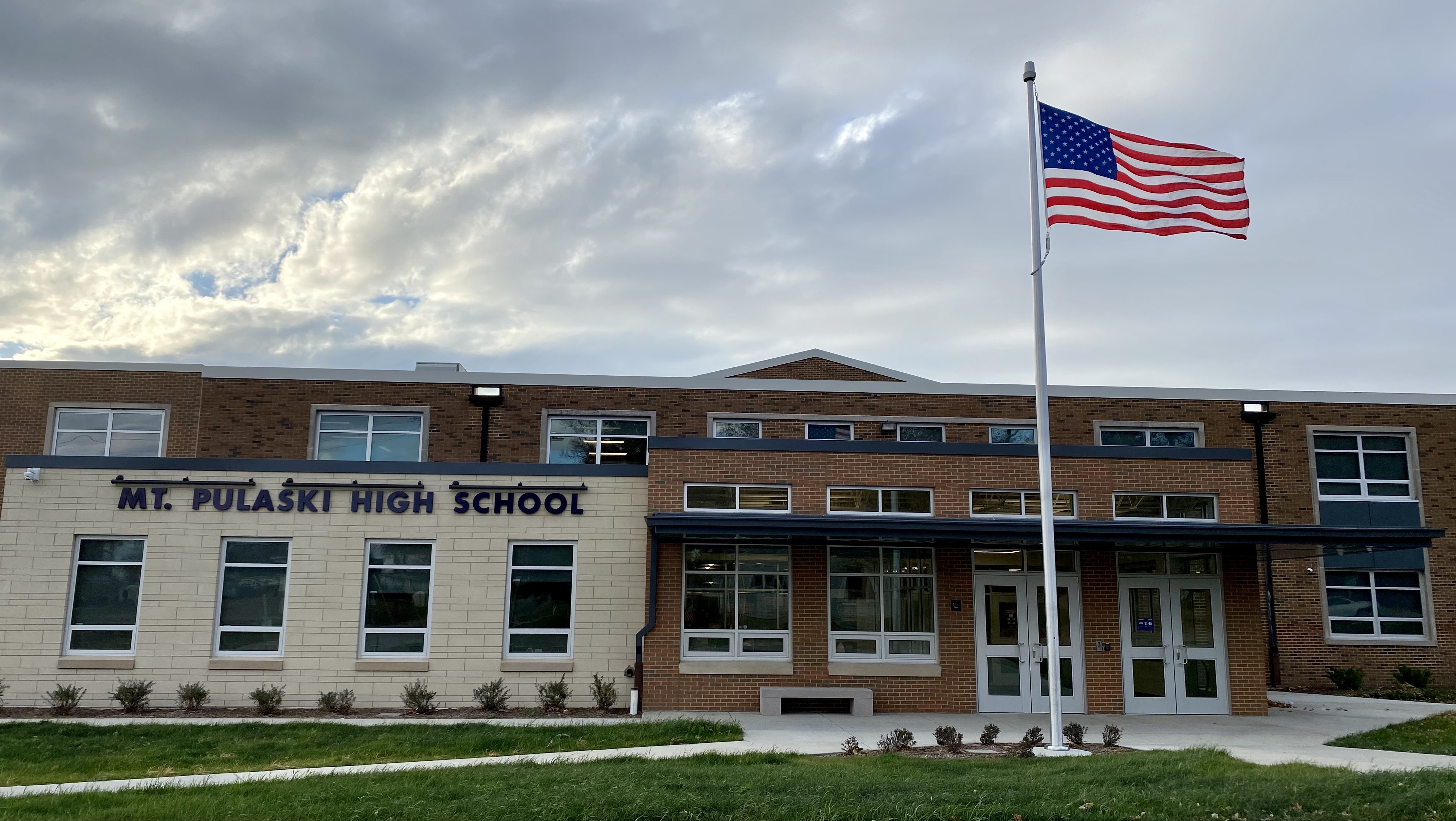 Mount Pulaski High School